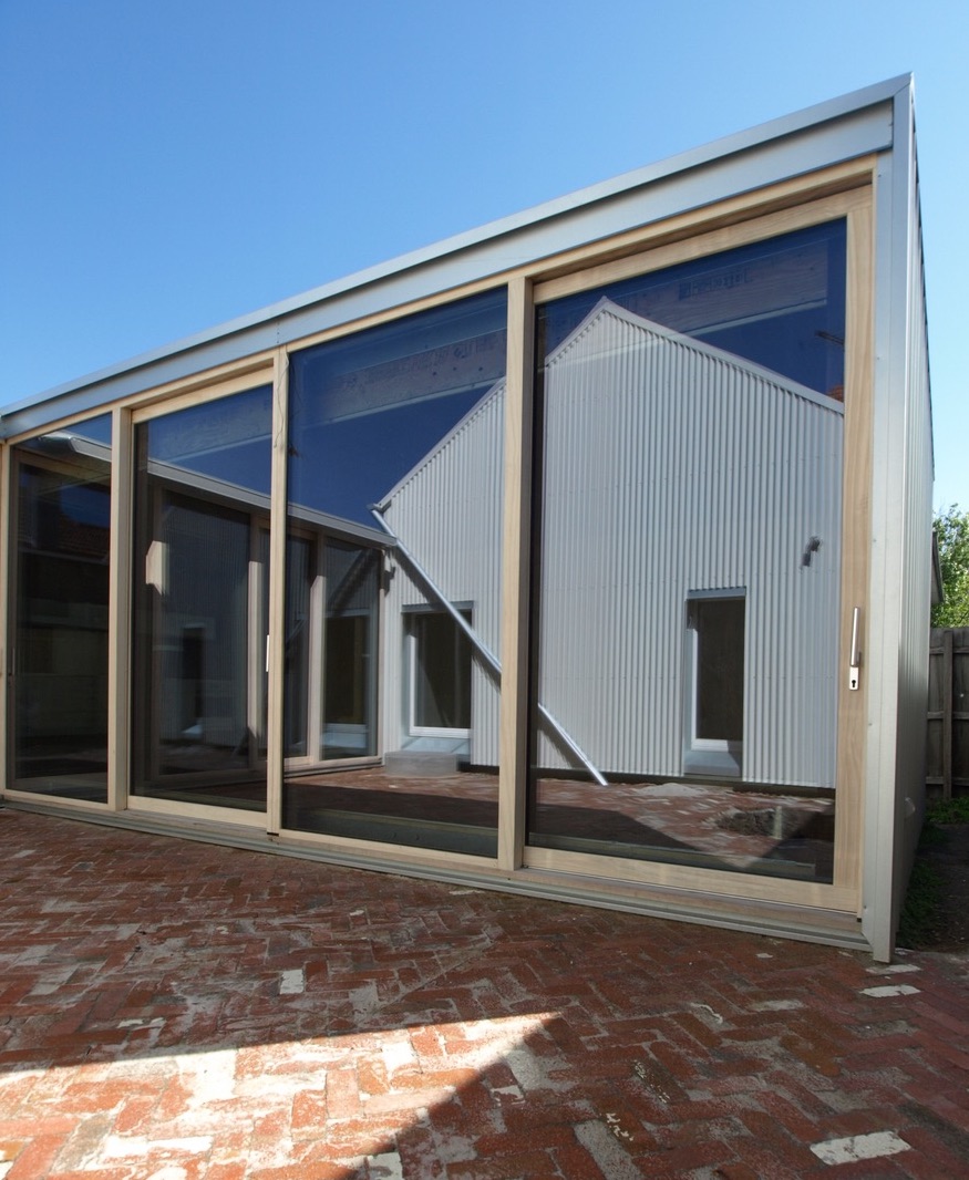 Massive corner joining Lift & Slide doors